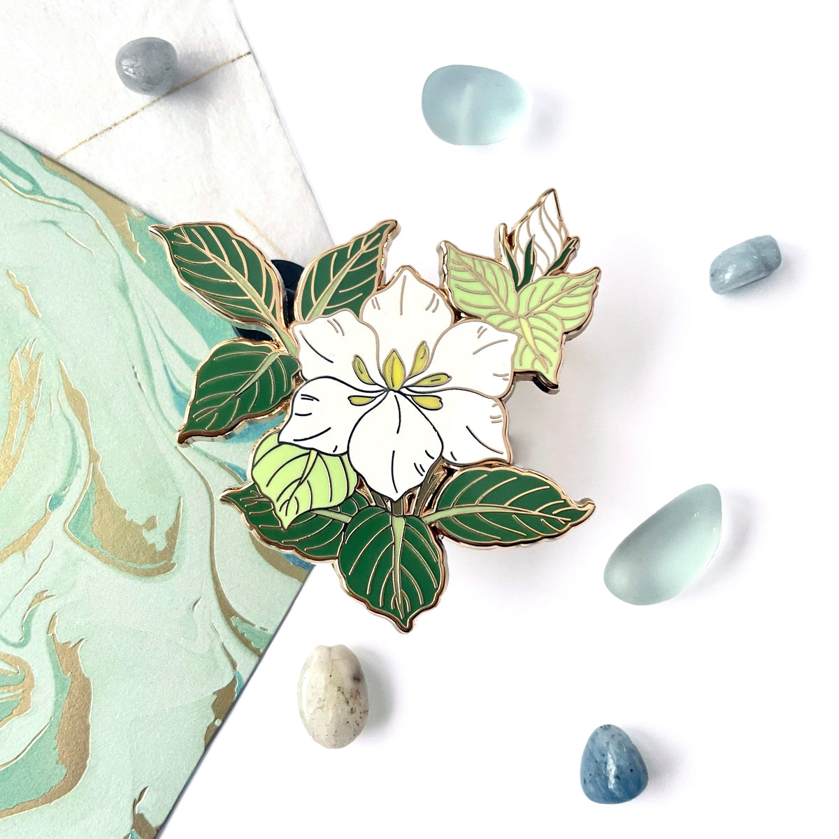 Kuchinashi / Gardenia Pin • Mugen Floral – Shishido Creative